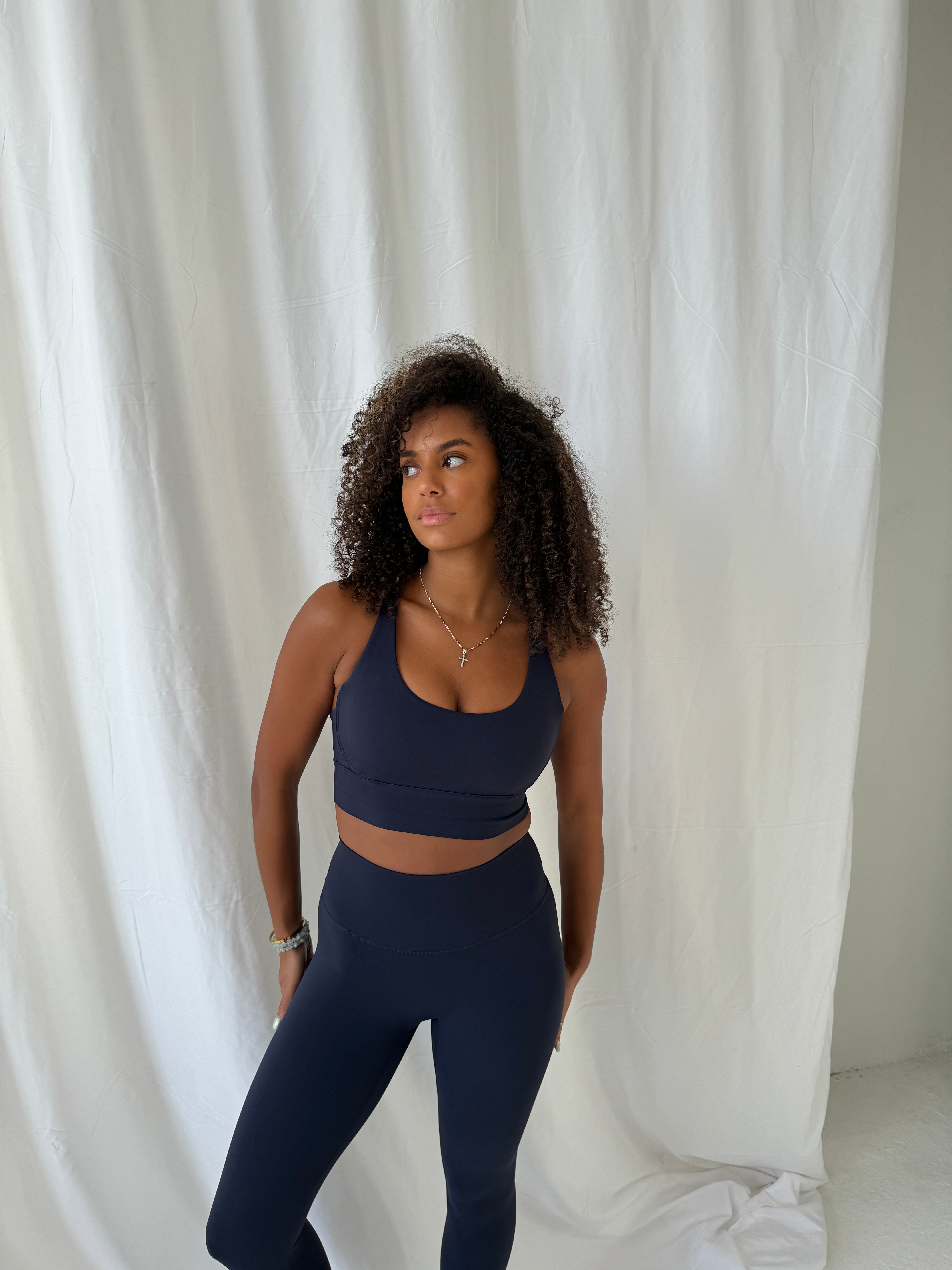 Essential Sports Bra - Navy – AXELEGRO